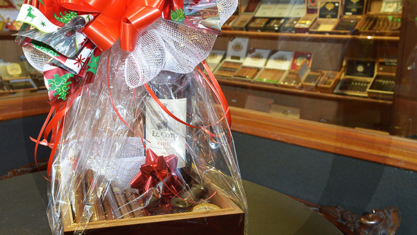 Don Rey Cigar Shop - ''Celebration Kit'' por $49 en vez de $100 @ Don ...