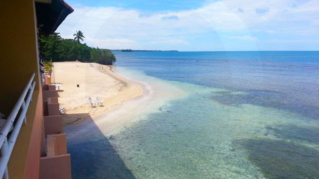 Hotel Joyuda Beach - Estadía navideña frente a la playa en el corazón ...