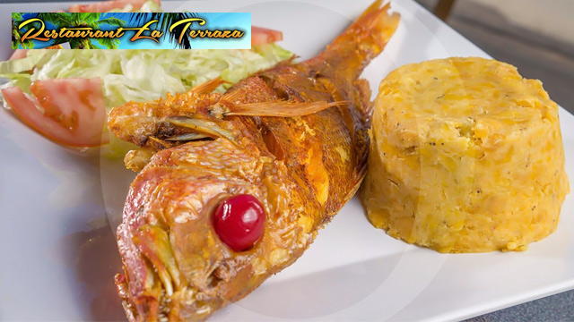 La Terraza - Chillo Frito Entero con Mofongo, Tostones o Papas fritas y ...