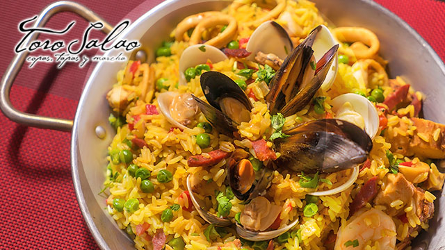 Toro Salao - Paella Carnívora o la del Toro (Mariscos, Pollo y Chorizo ...