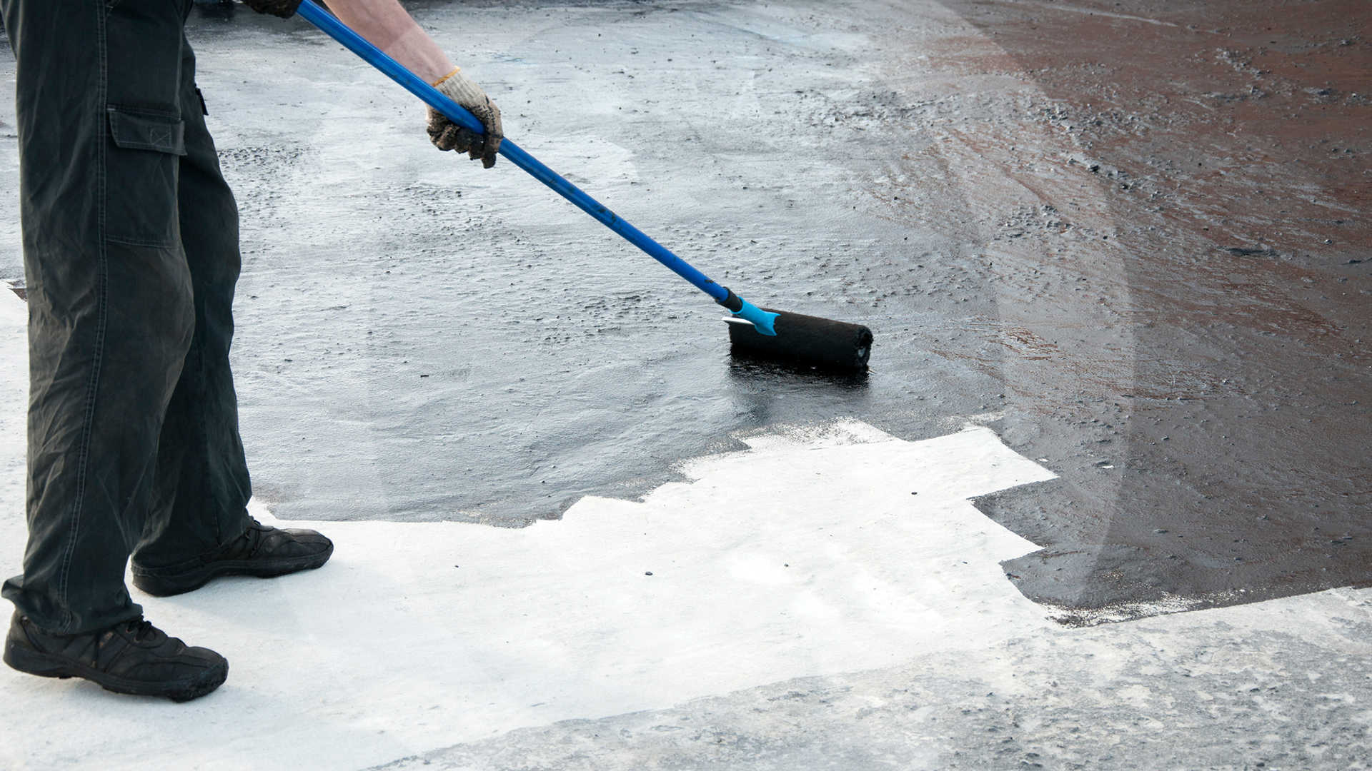 Contractor M&T Roofing - Disfrútalo por $19: Sellado de techo Danosa ...