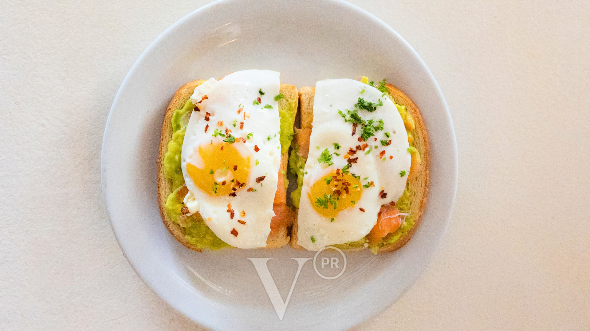 St. Germain - Restaurante con un ambiente relajado que sirve comida con ...