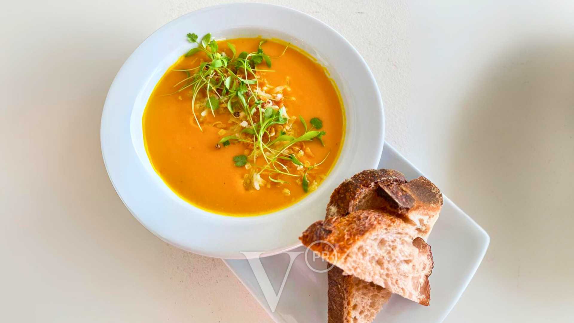 St. Germain Café & Bistro - Restaurante con un ambiente relajado que ...